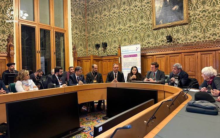 Îlham Ehmed: Aşitî û aramî di Sûriyeyeke federal da pêkan e! - Navkurd